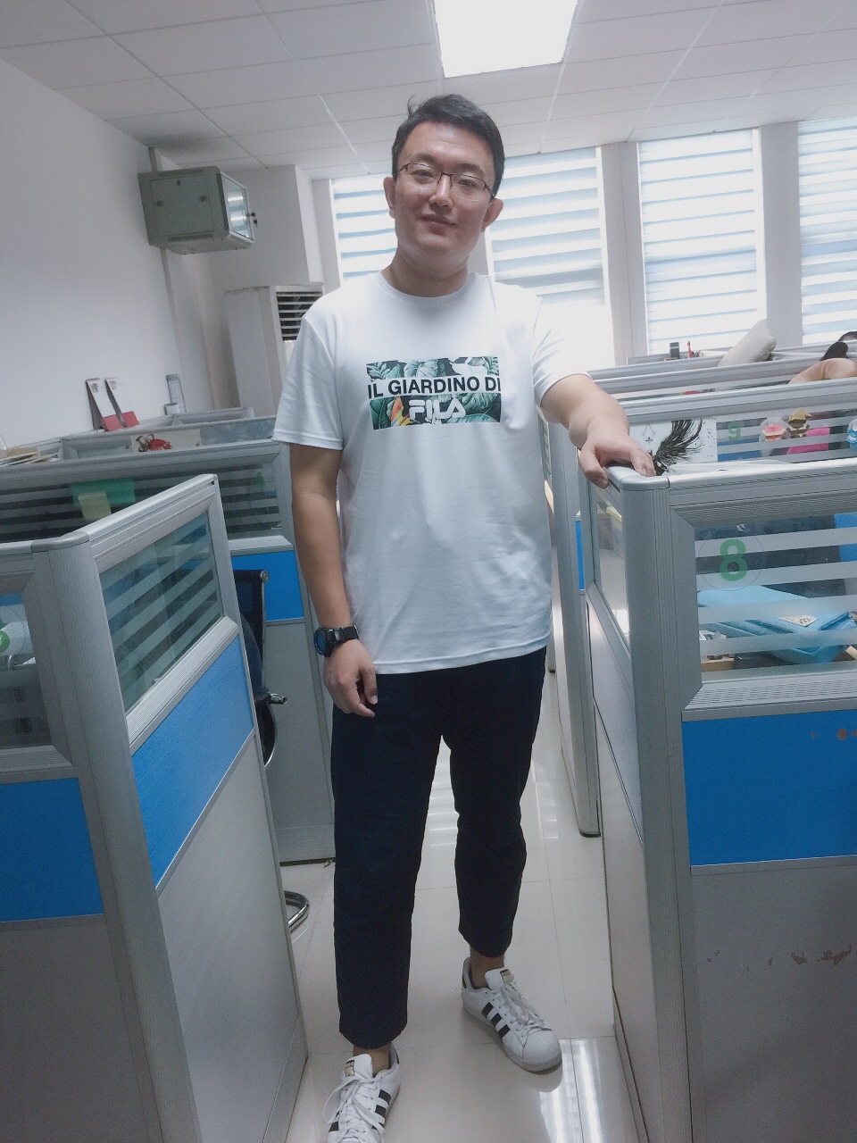 Bolong Zhang 